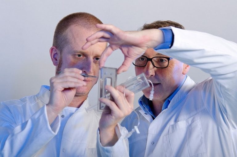 Inside the Lab Building a Stem Cell Gun to Heal Skin