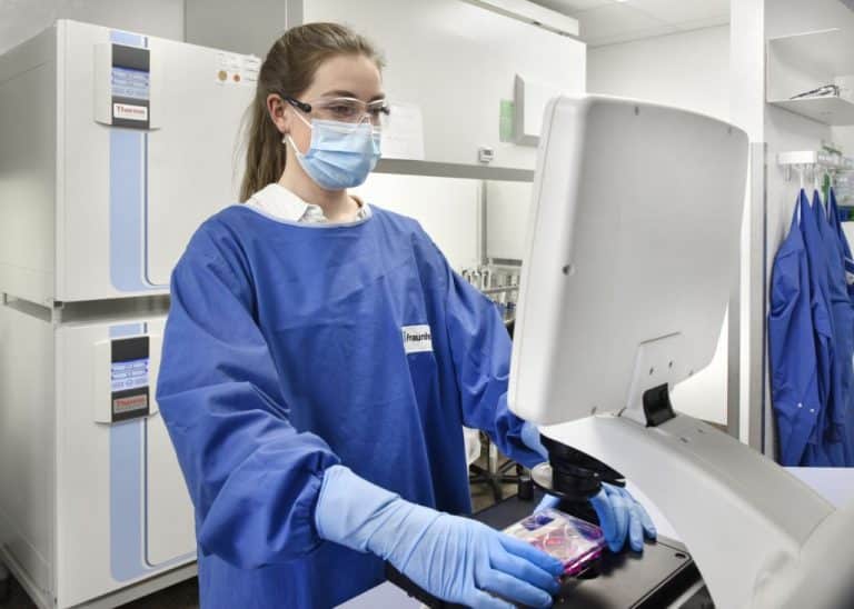 Proxidrugs: a new tool to fight pathogens?