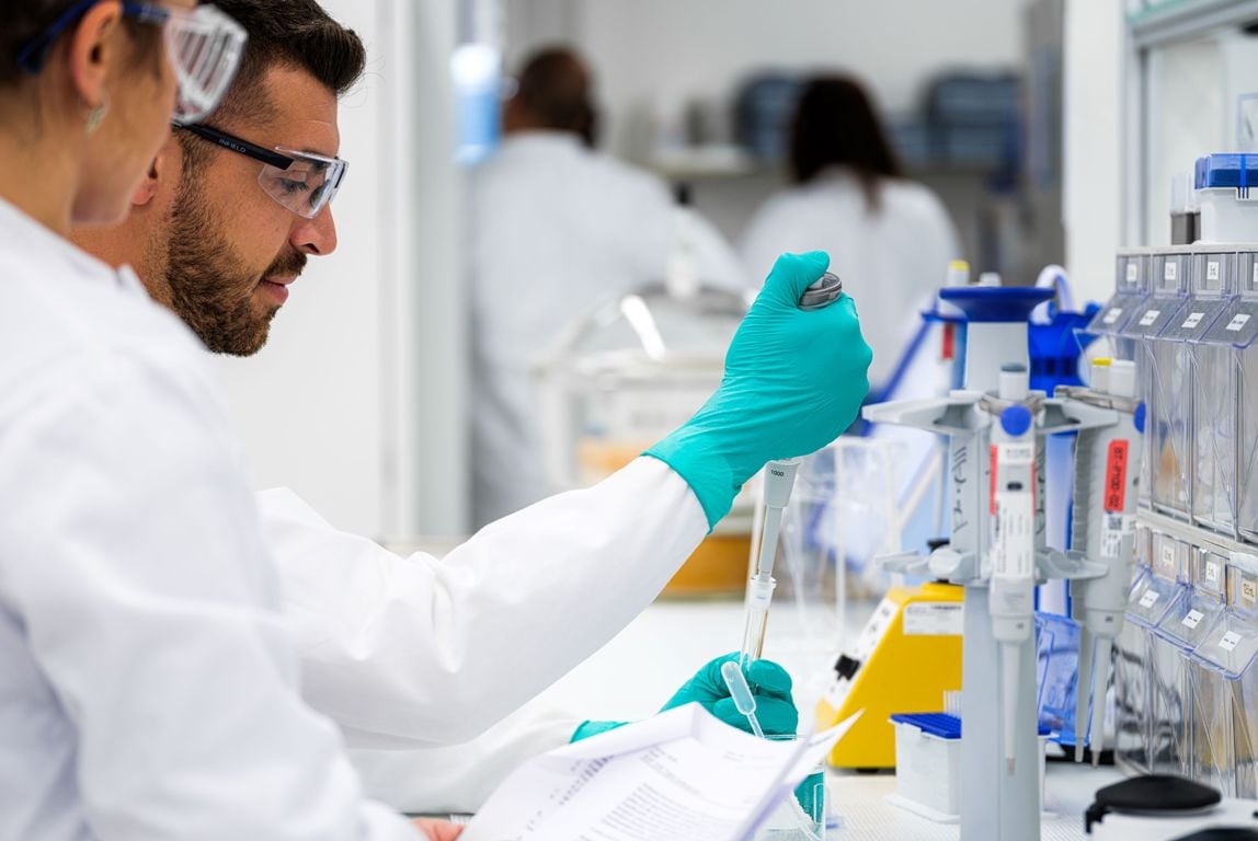 Large molecule manufacturing: Challenges and winning strategies